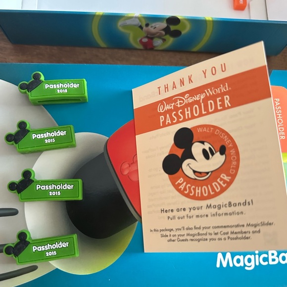 Disney | Accessories | Disney Passholder Mickey Mouse Magic Band Slider ...